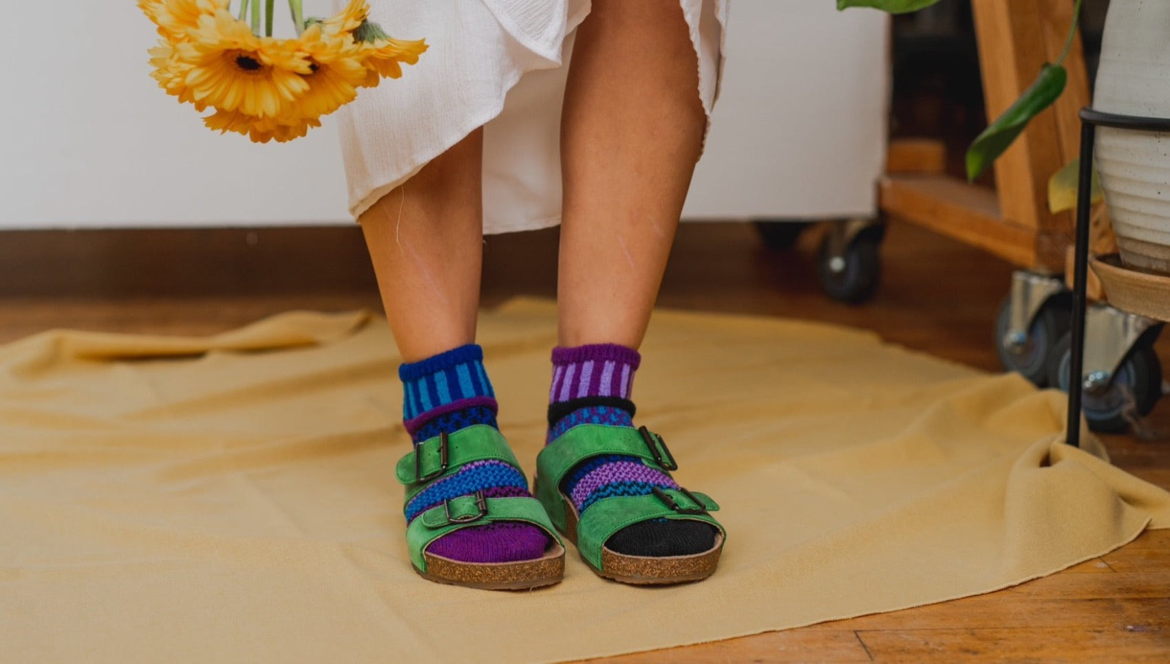 Raspberry Quarter Socks | Solmate Socks